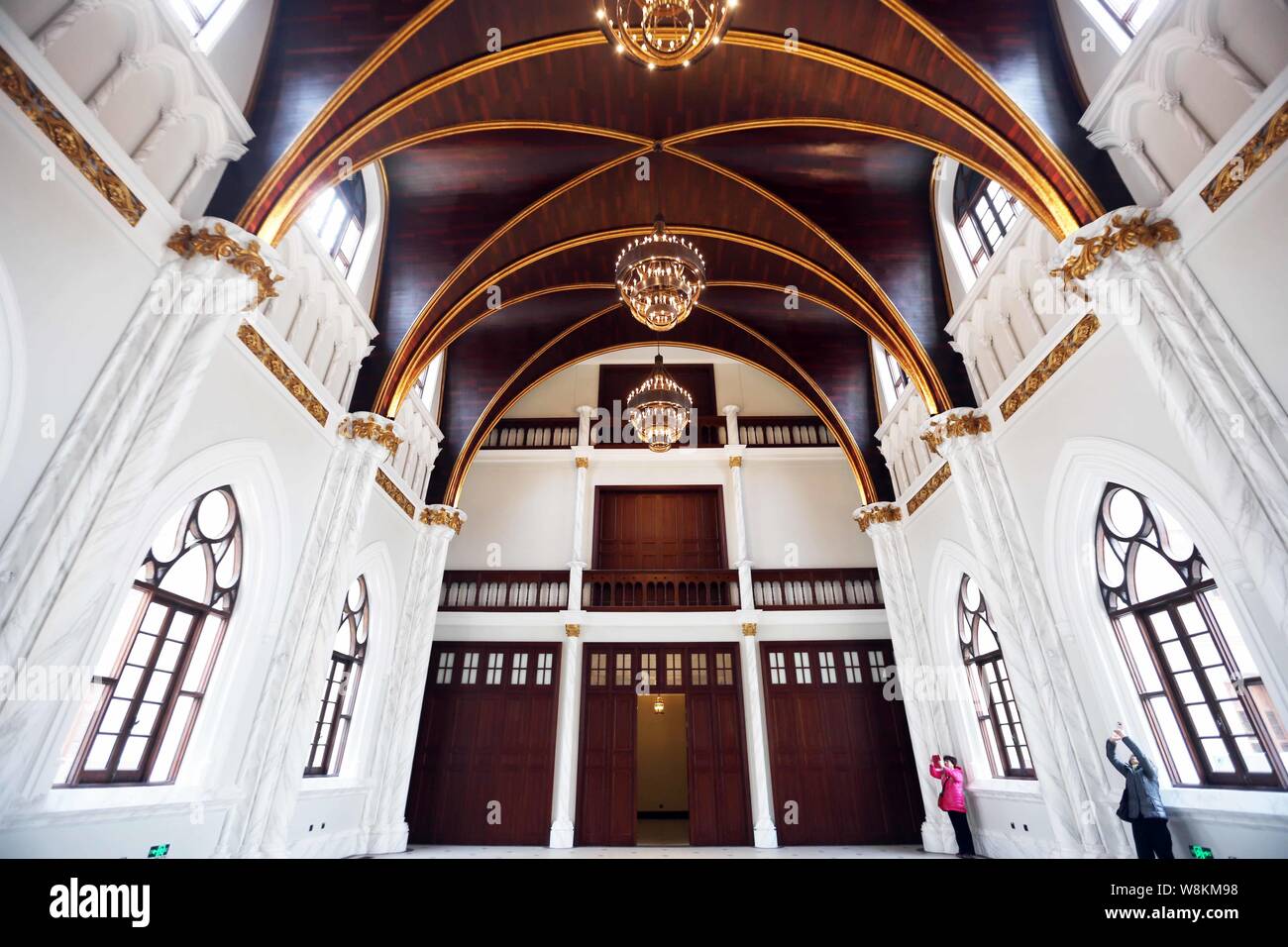 Interior of chinese cathedral hi-res stock photography and images - Alamy