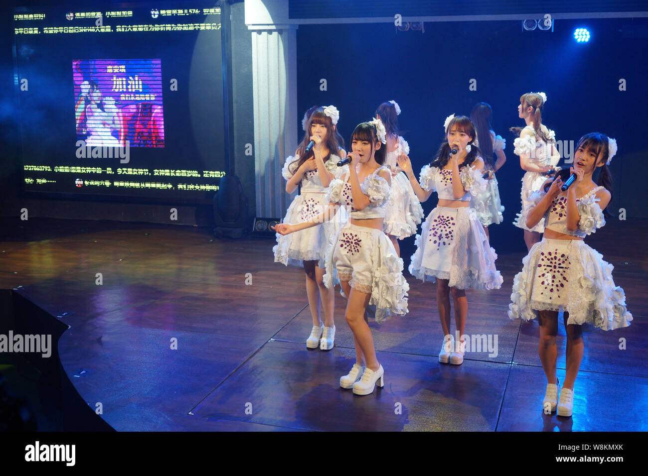 Tang anqi hi-res stock photography and images - Alamy