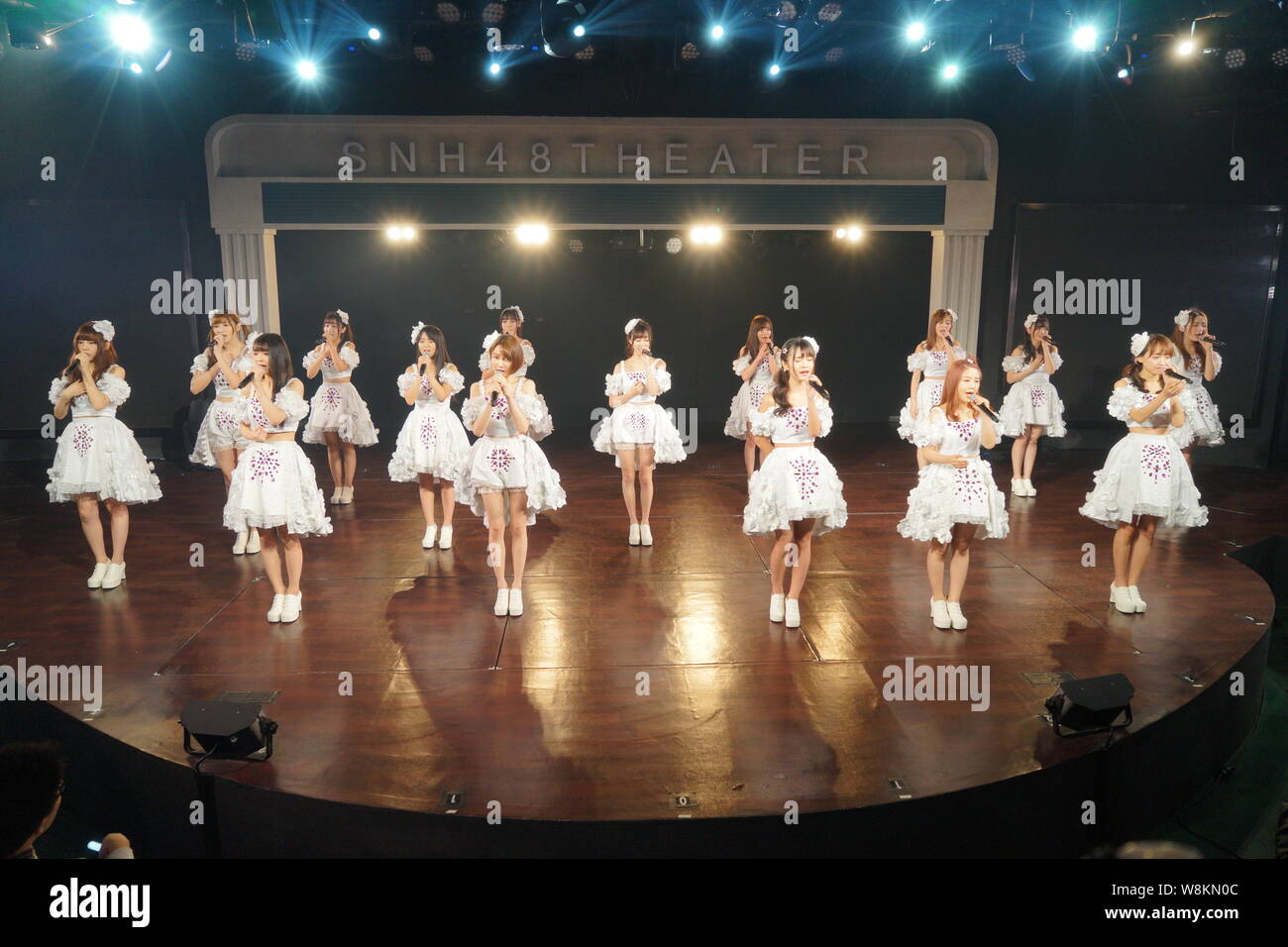 Tang anqi hi-res stock photography and images - Alamy