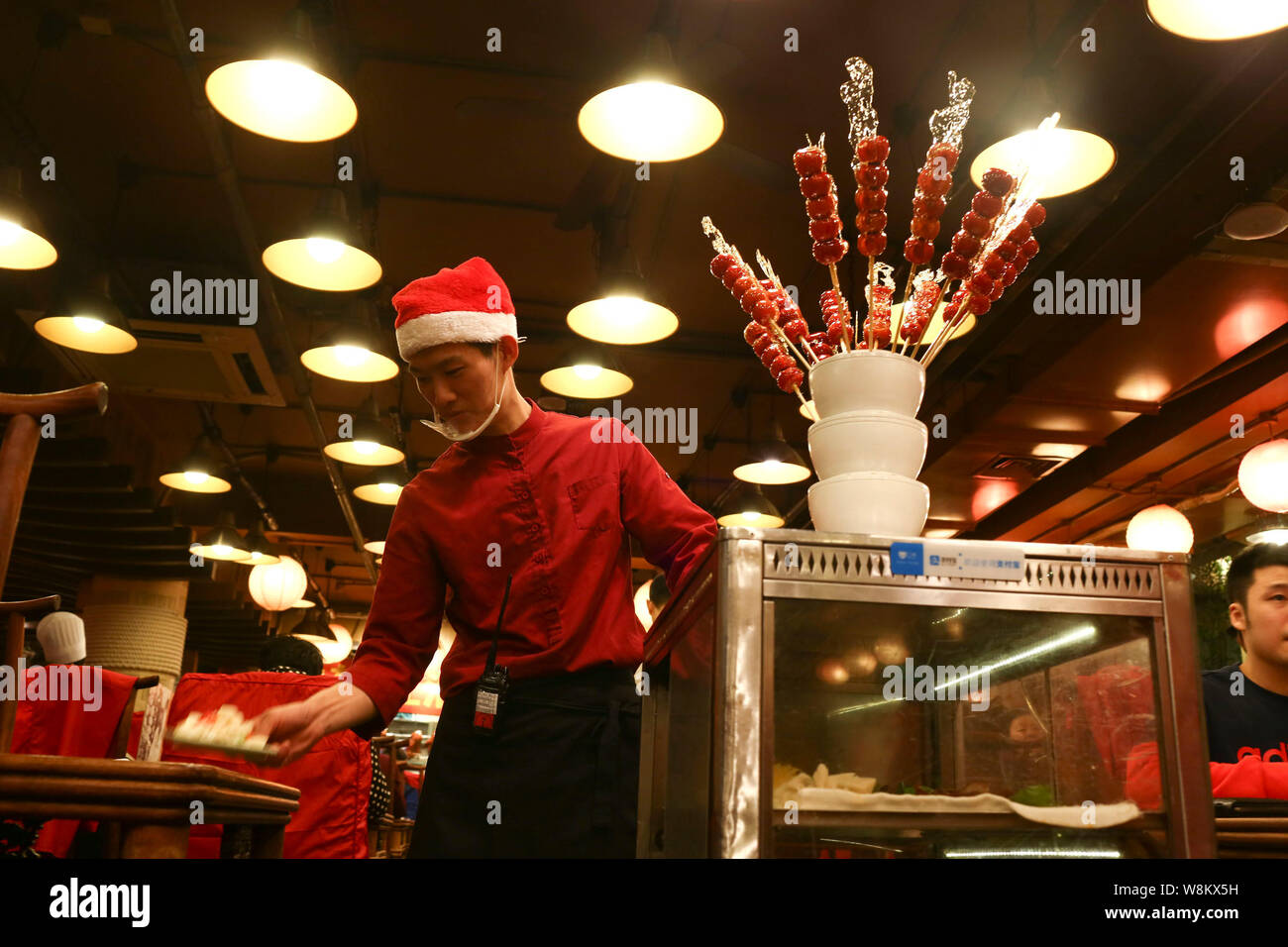 Services industry hi-res stock photography and images - Alamy