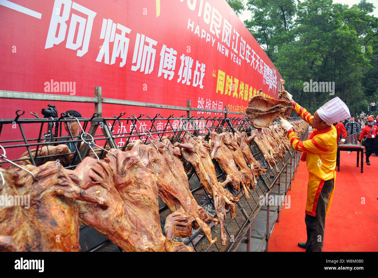Spit roasts hi-res stock photography and images - Alamy