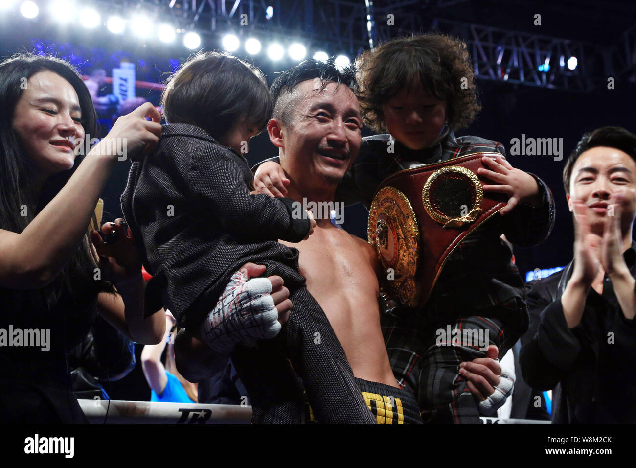 Boxer zou shiming china poses hi-res stock photography and images - Alamy