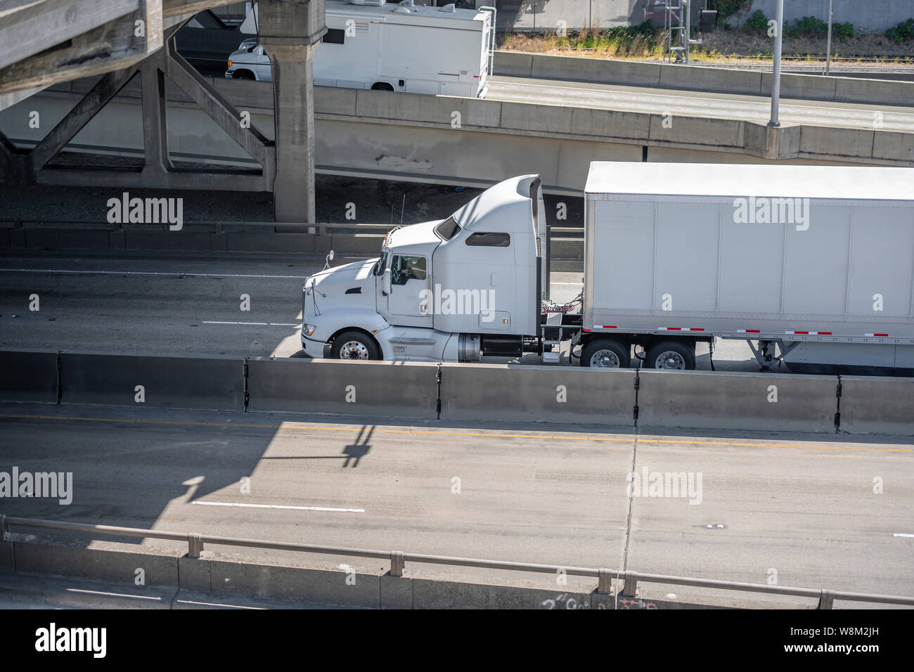 Big rig powerful classic long haul industrial grade semi truck ...