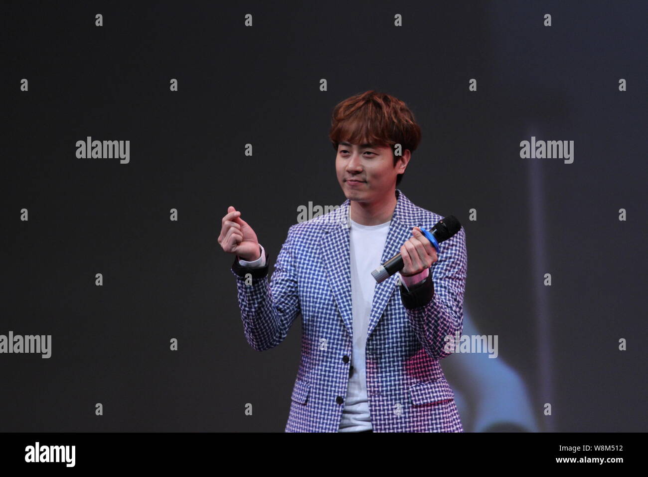 Andy lee hi-res stock photography and images - Alamy