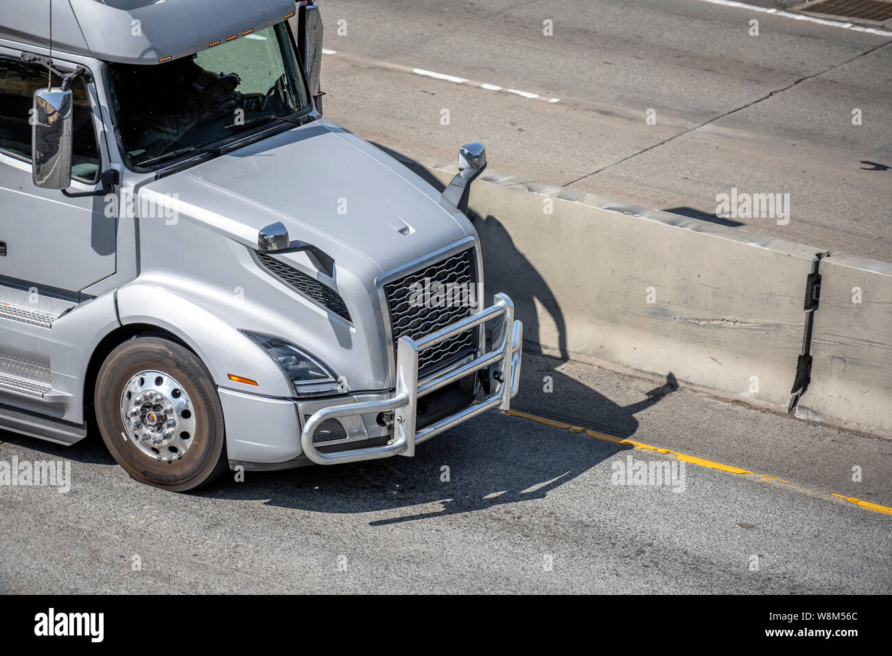 Silver rigs hi-res stock photography and images - Alamy