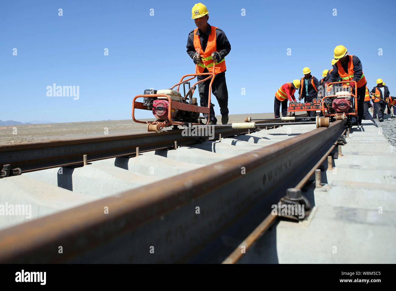 Chinese migrant workers railway hi-res stock photography and images - Alamy