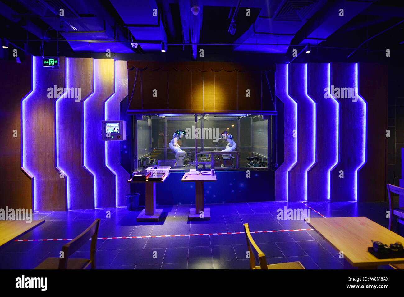 Ramen stand hi-res stock photography and images - Alamy