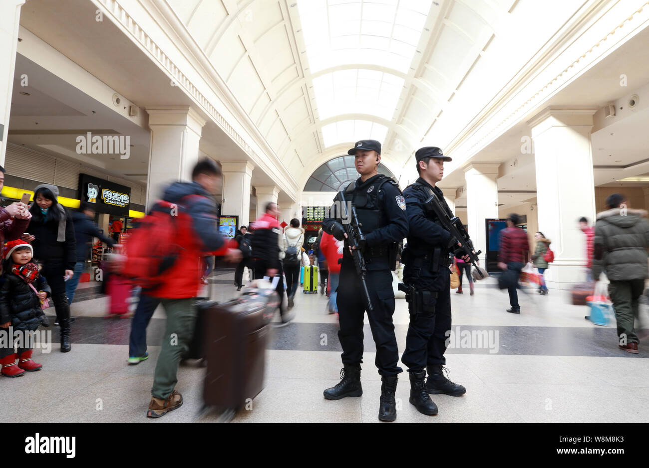 Chinese policemen hi-res stock photography and images - Alamy