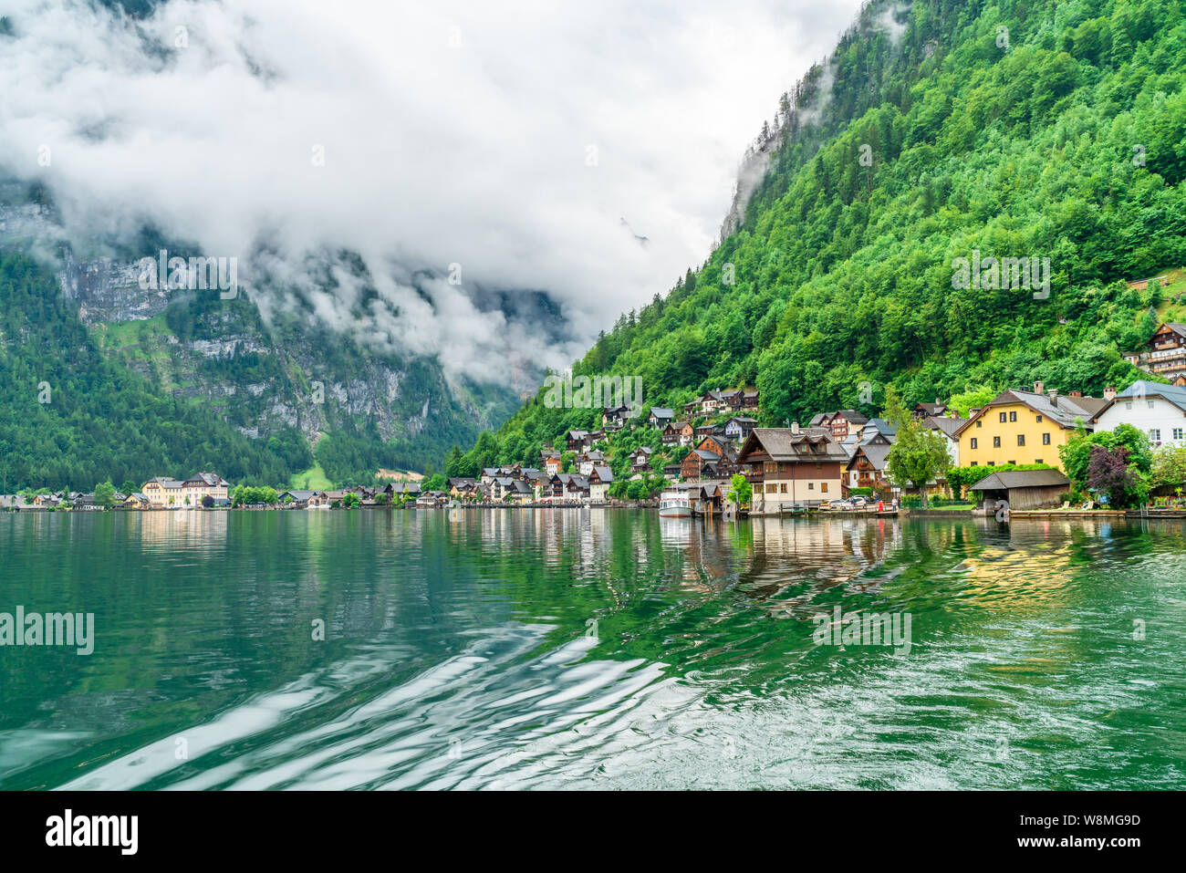 Hallstatt town on Hallstatter Lake in Salzkammergut region, Austria ...