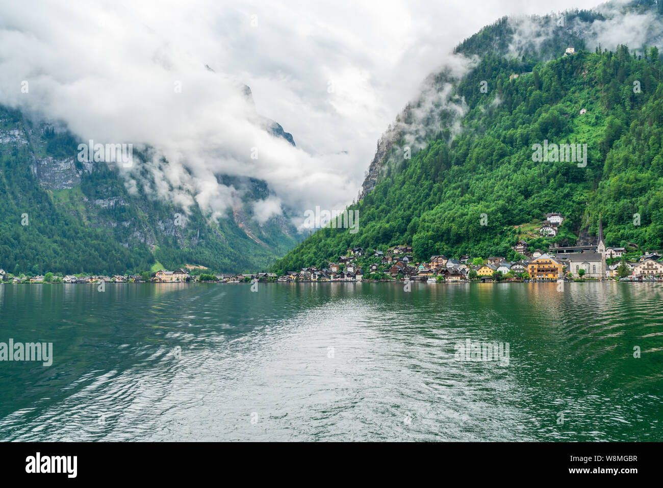 Hallstatt town on Hallstatter Lake in Salzkammergut region, Austria ...