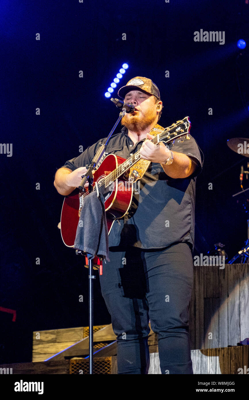 Luke combs 170 jpg hi-res stock photography and images - Alamy