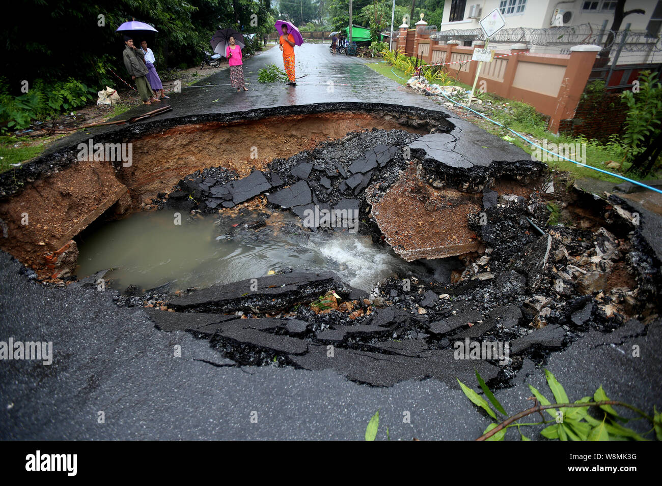 Yangon. 10th Aug, 2019. Photo taken on Aug. 10, 2019 shows a road ...