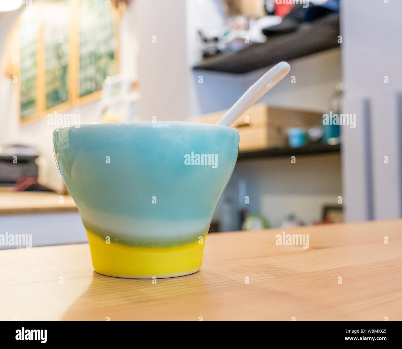 Coffee mug on table hi-res stock photography and images - Alamy