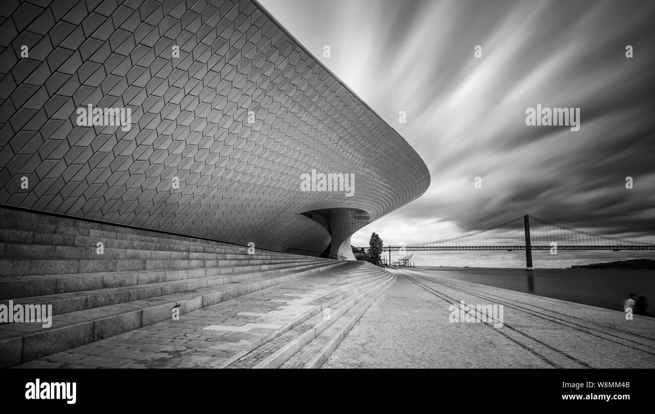 Futuristic museum building hi-res stock photography and images - Alamy