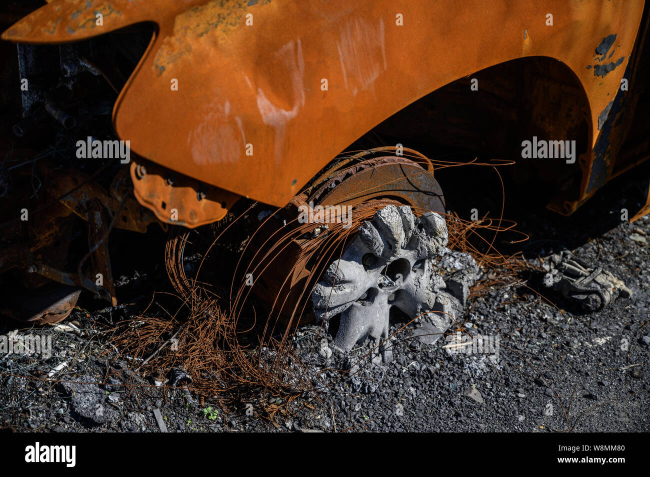 Car skeleton hi-res stock photography and images - Alamy