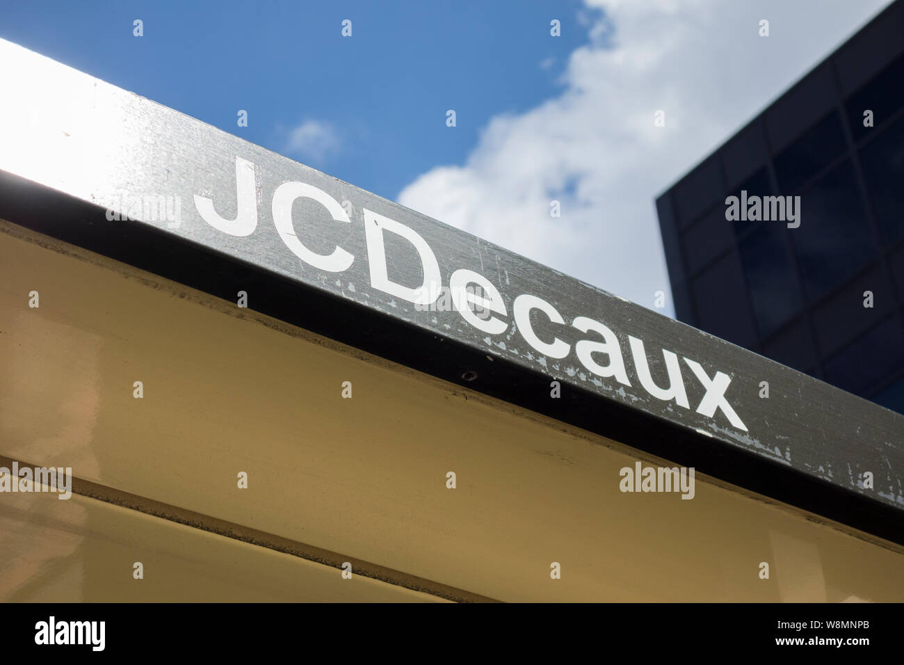Jcdecaux hi-res stock photography and images - Alamy