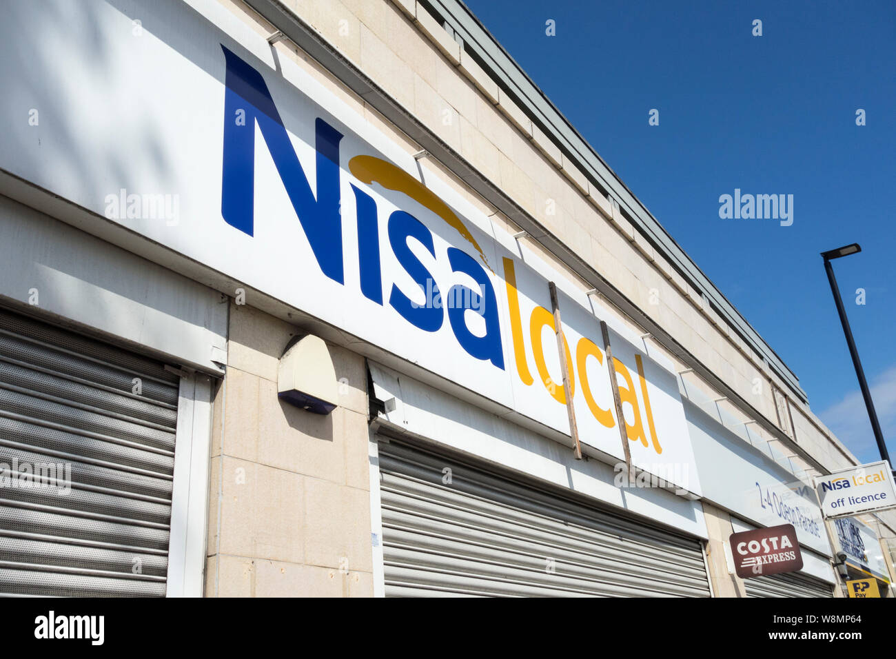 Convenience store exterior hi-res stock photography and images - Alamy
