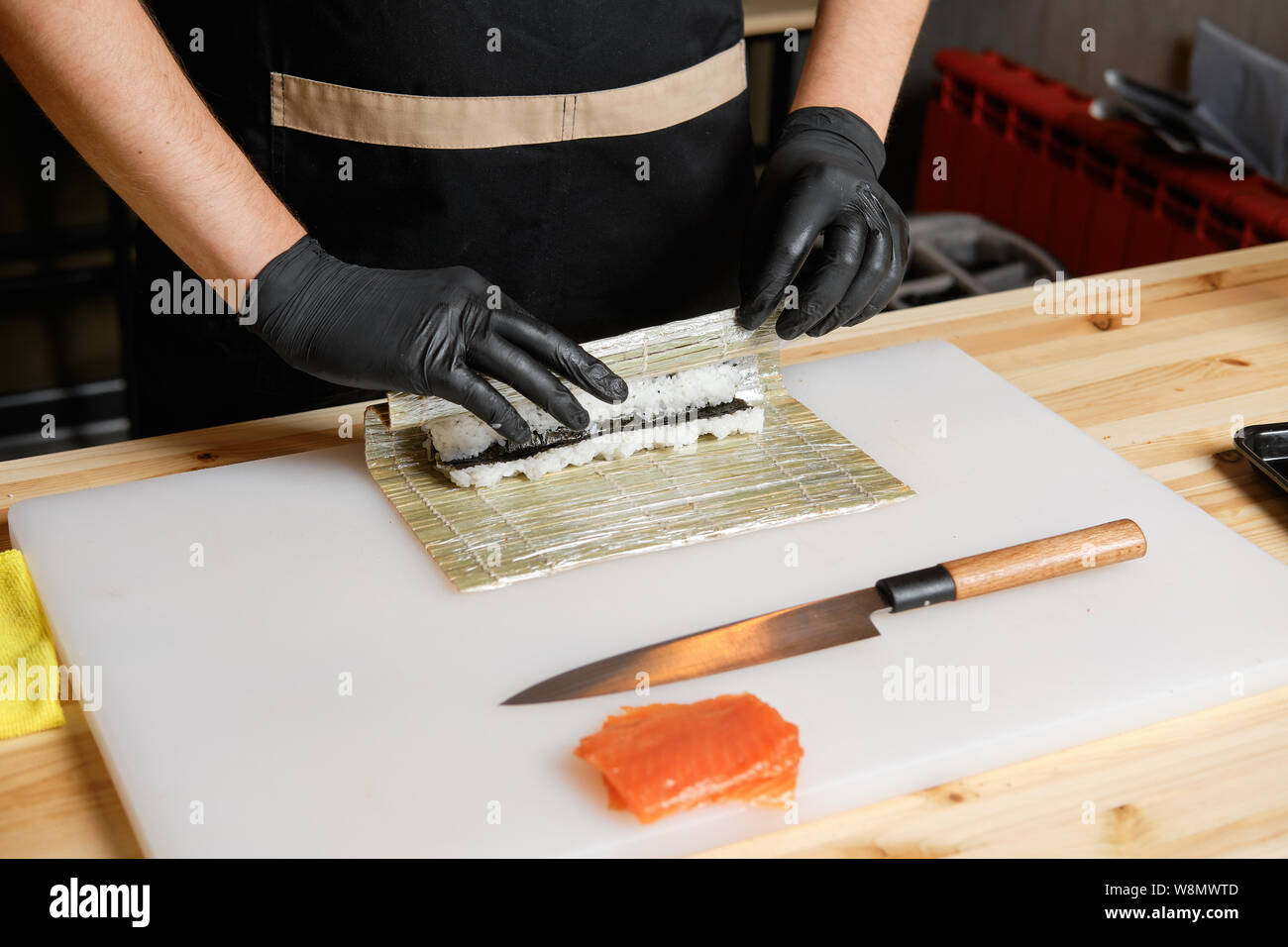 Hand wrapping hi-res stock photography and images - Alamy