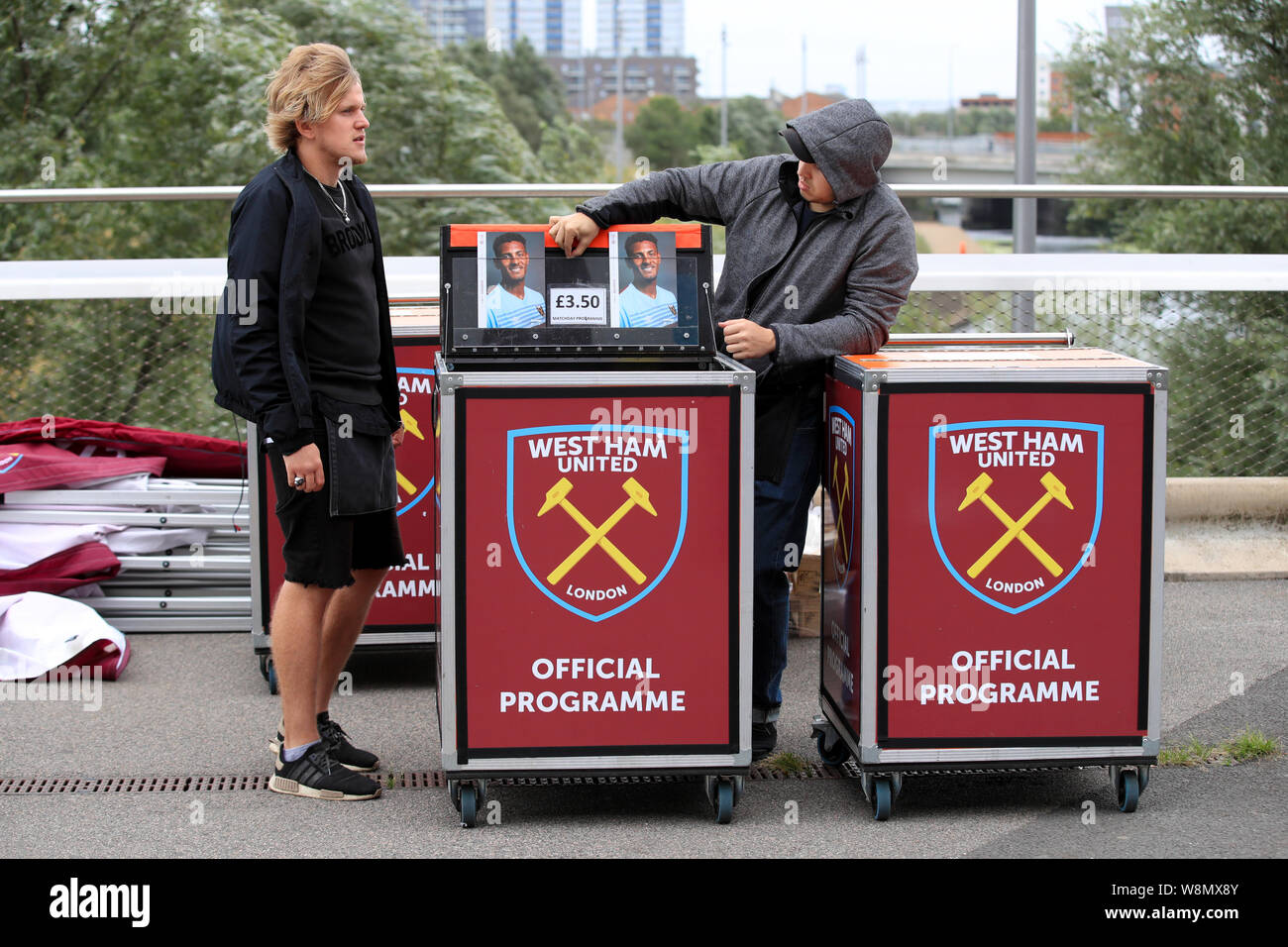 Matchday programmes hi-res stock photography and images - Alamy