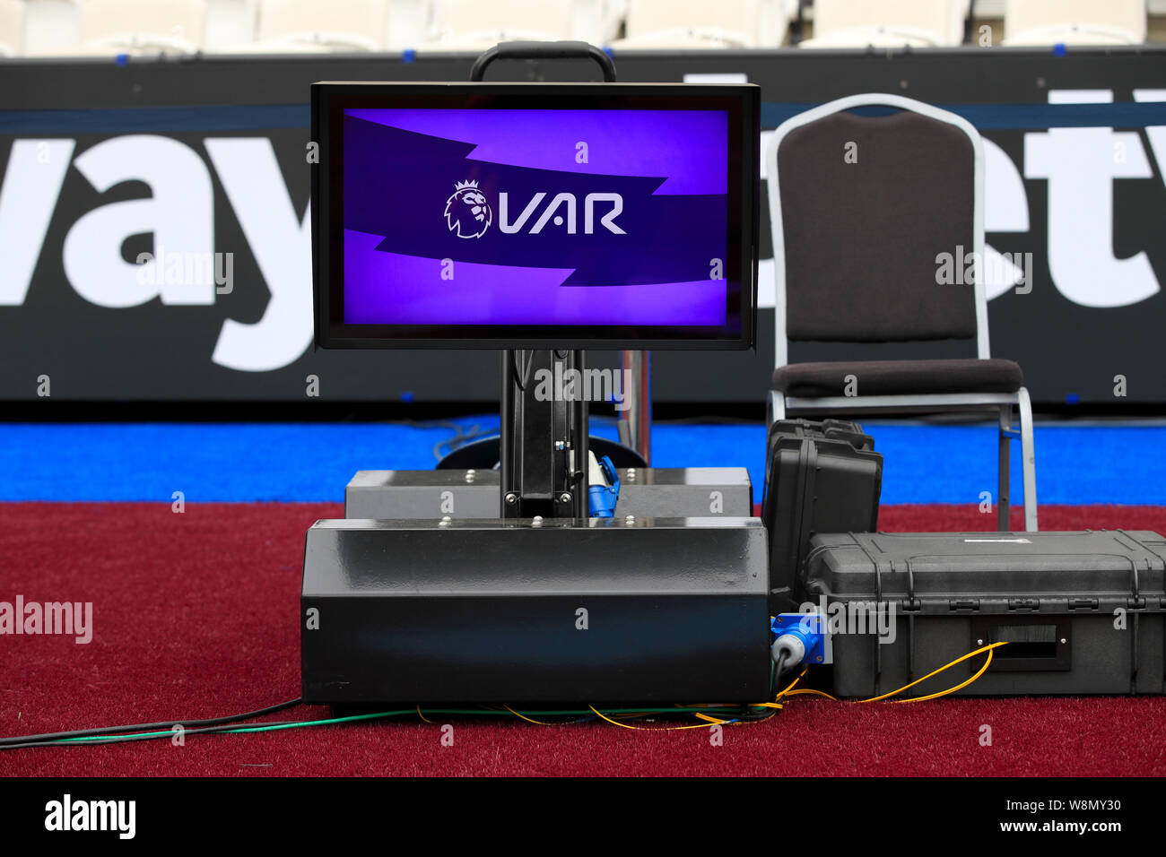 Var system hi-res stock photography and images - Alamy