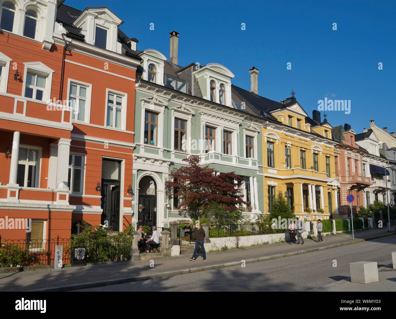 Traditional houses in bergen hi-res stock photography and images - Alamy