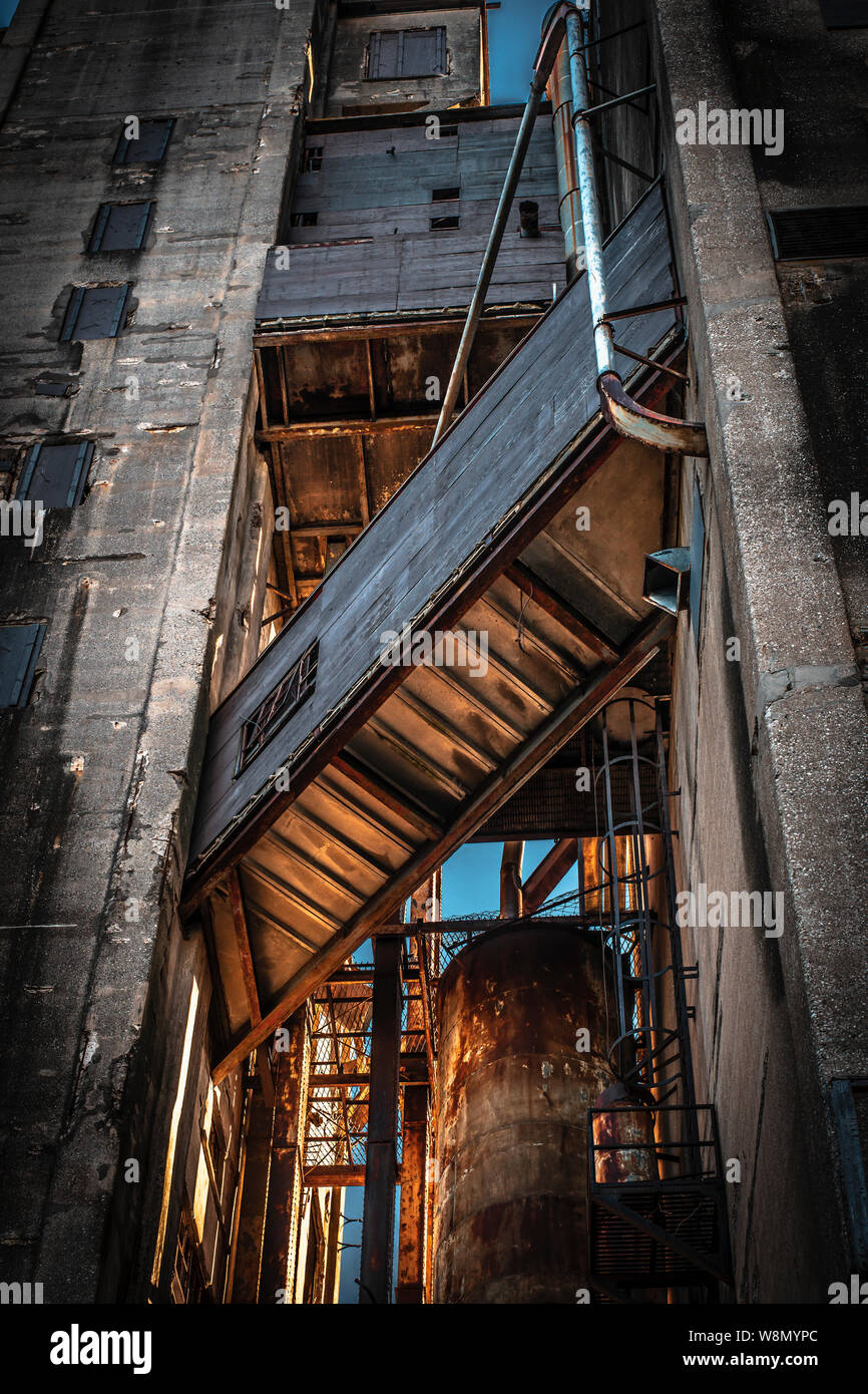 Abandoned grain silo Stock Photo - Alamy