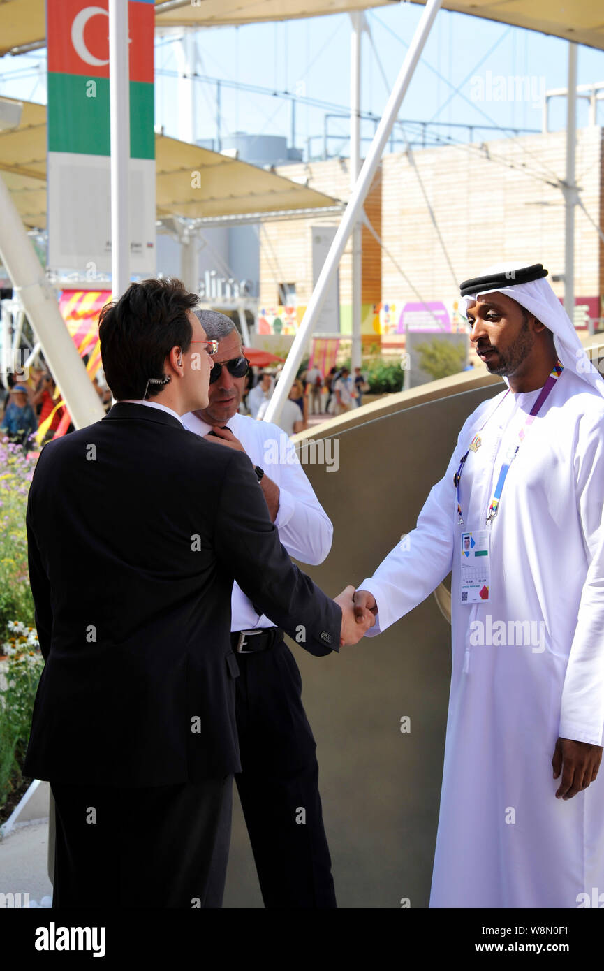 Uae map globe hi-res stock photography and images - Alamy