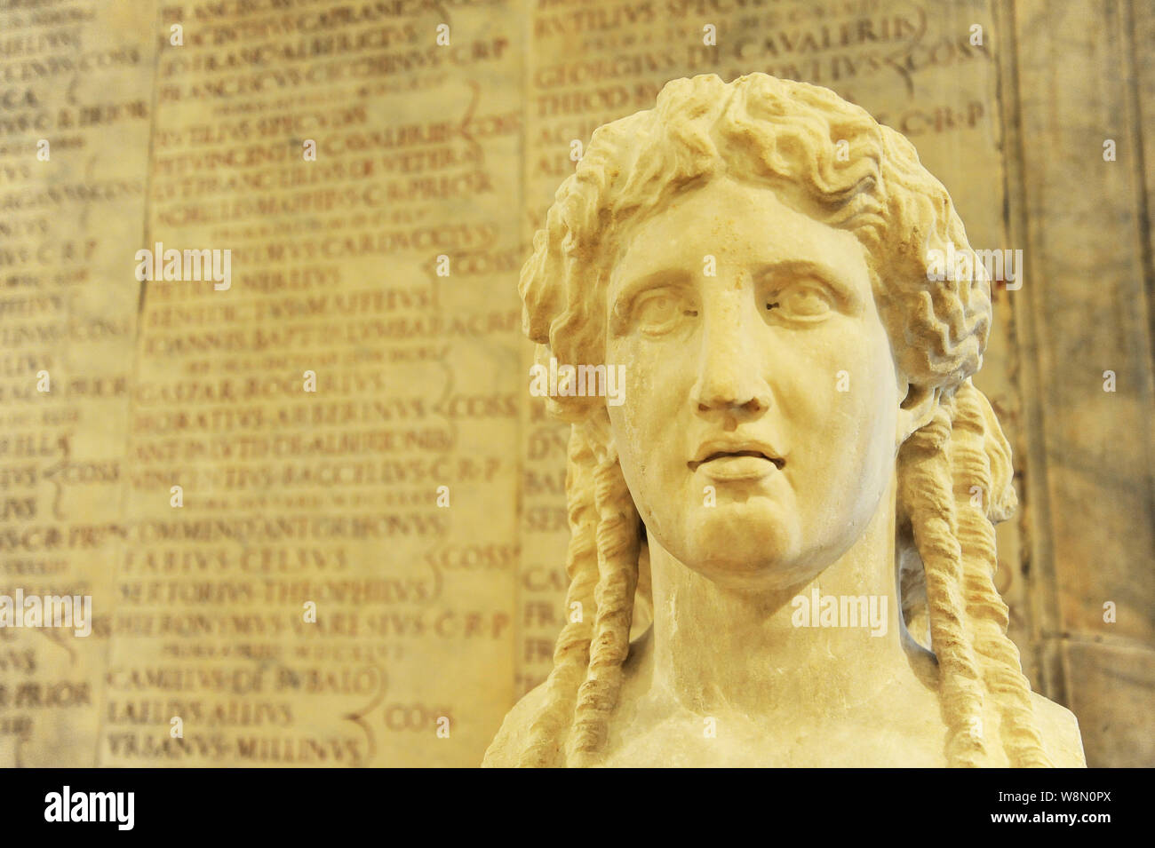 Decorative male herm figure hi-res stock photography and images - Alamy