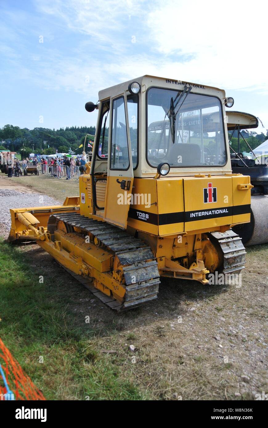 International bulldozer part road hi-res stock photography and images ...