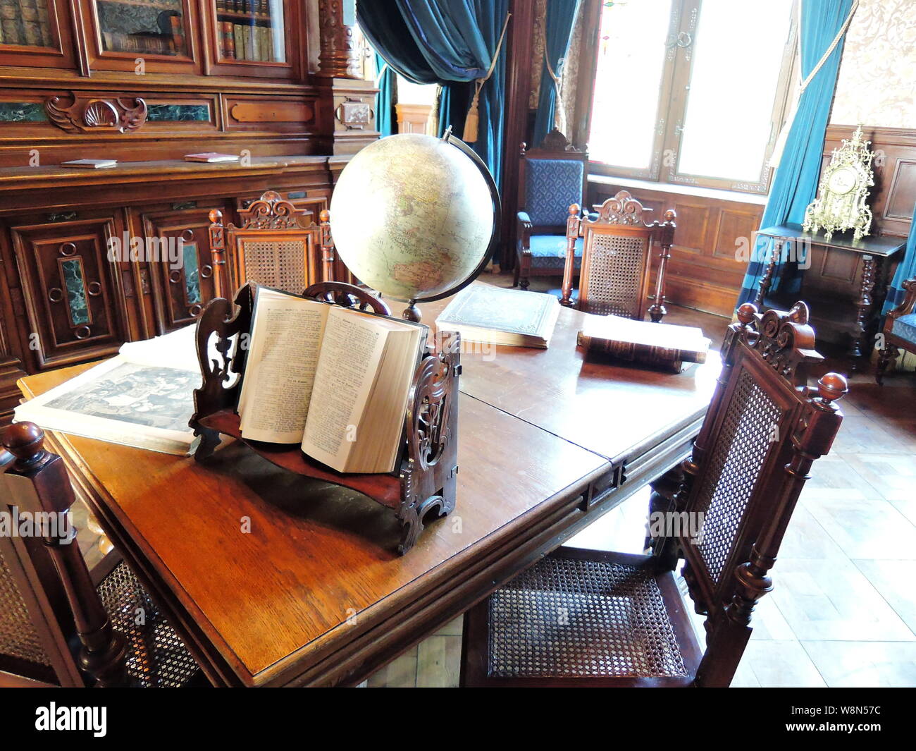 Interior view of the library in Drachenburg Castle in Cologne, Germany ...