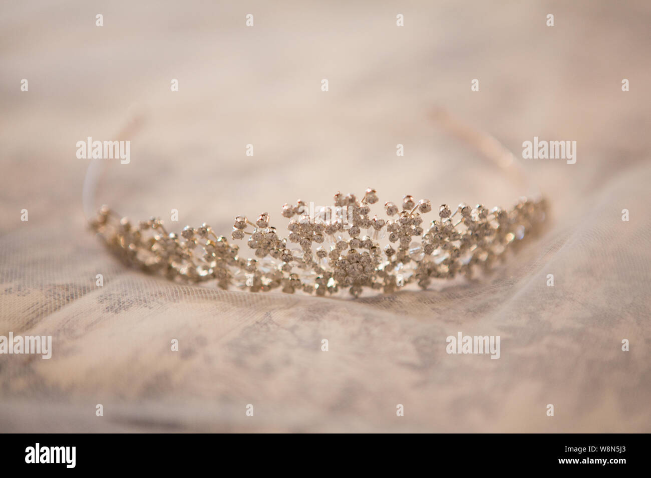Wedding Headpiece / Tiara Stock Photo - Alamy