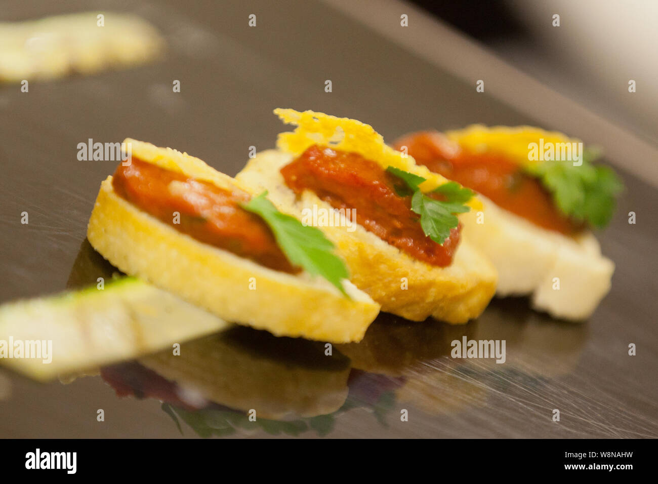 Serve canapes hi-res stock photography and images - Alamy