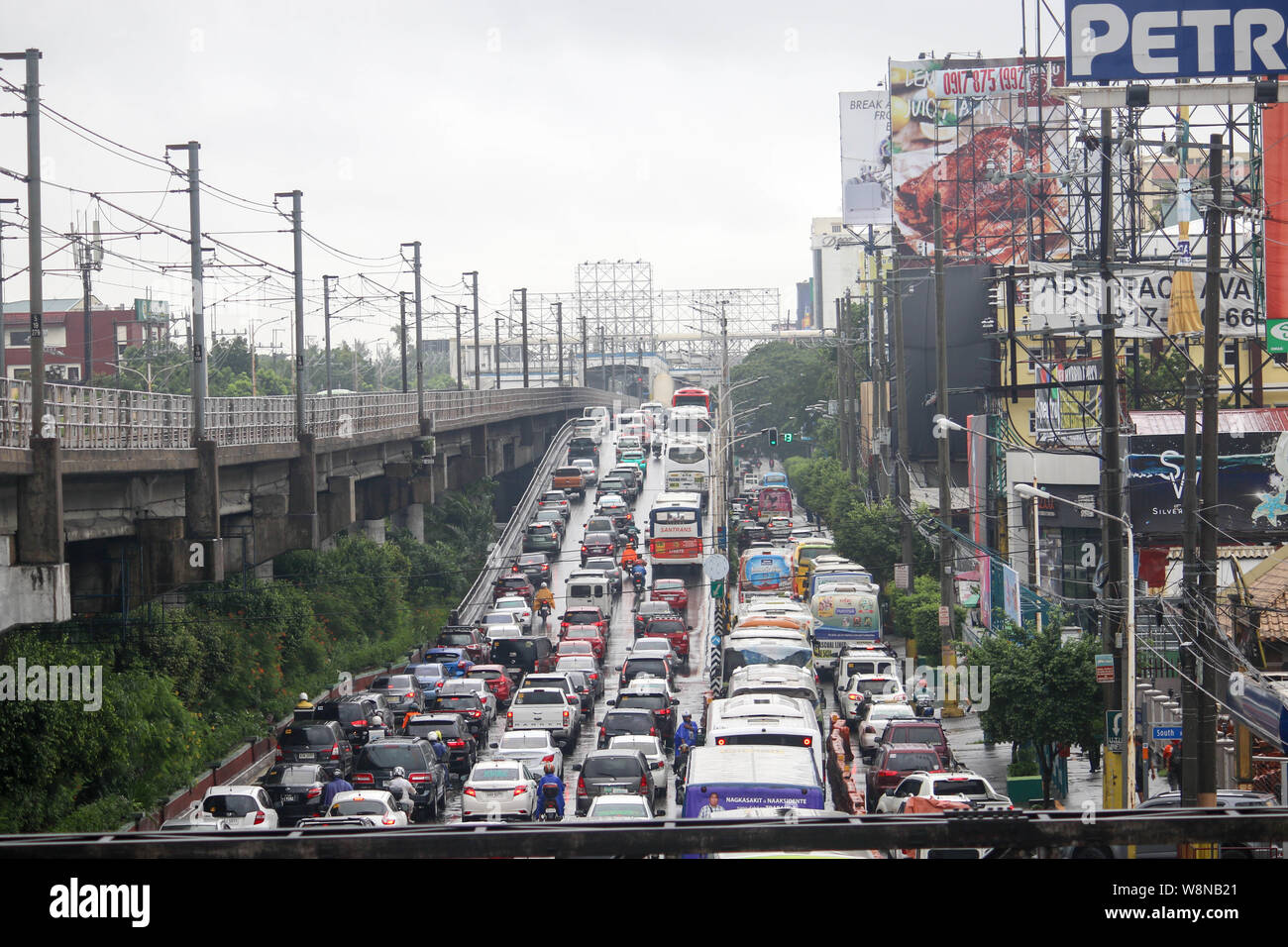 Edsa traffic congestion manila hi-res stock photography and images - Alamy