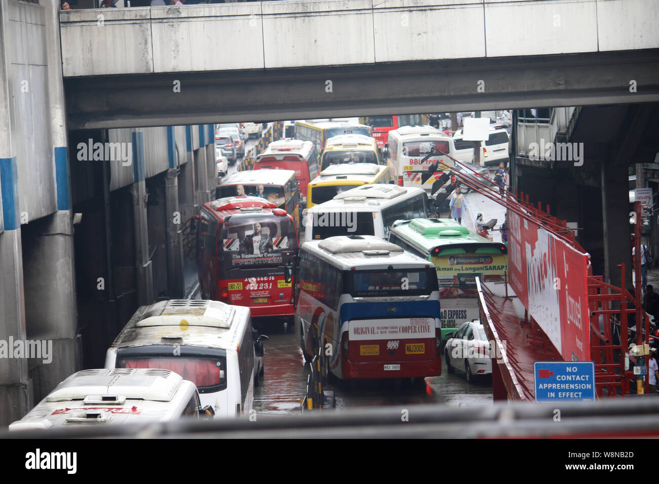 Edsa metro manila hi-res stock photography and images - Alamy