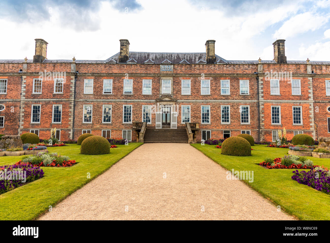 Stately home welsh architecture hi-res stock photography and images - Alamy