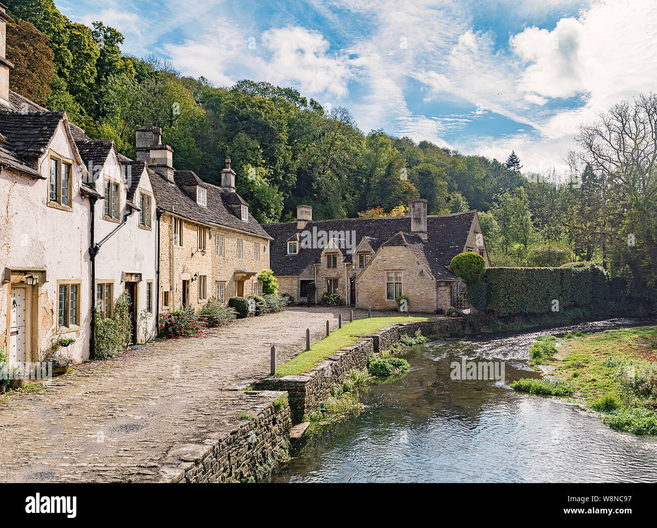 Castle comb bridge cotswolds hi-res stock photography and images - Alamy