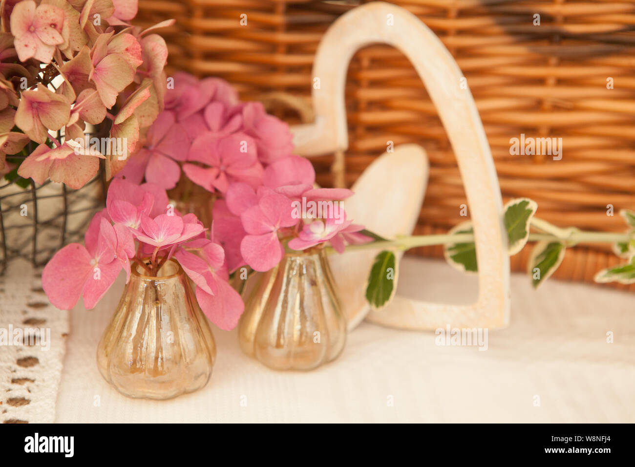 Country floral decorations hi-res stock photography and images - Alamy