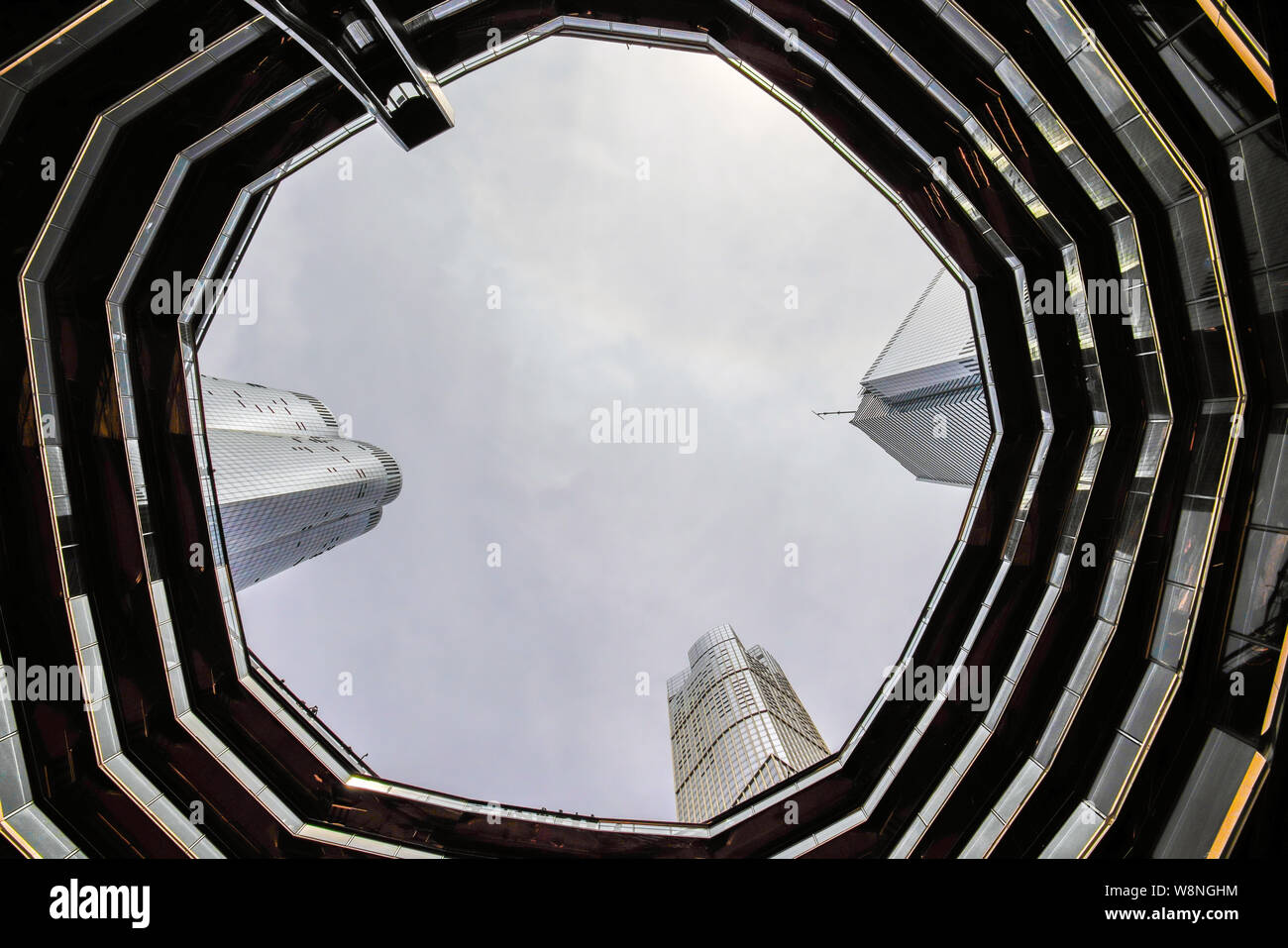 The Vessel (honeycomb-like structure), the construction in center of ...