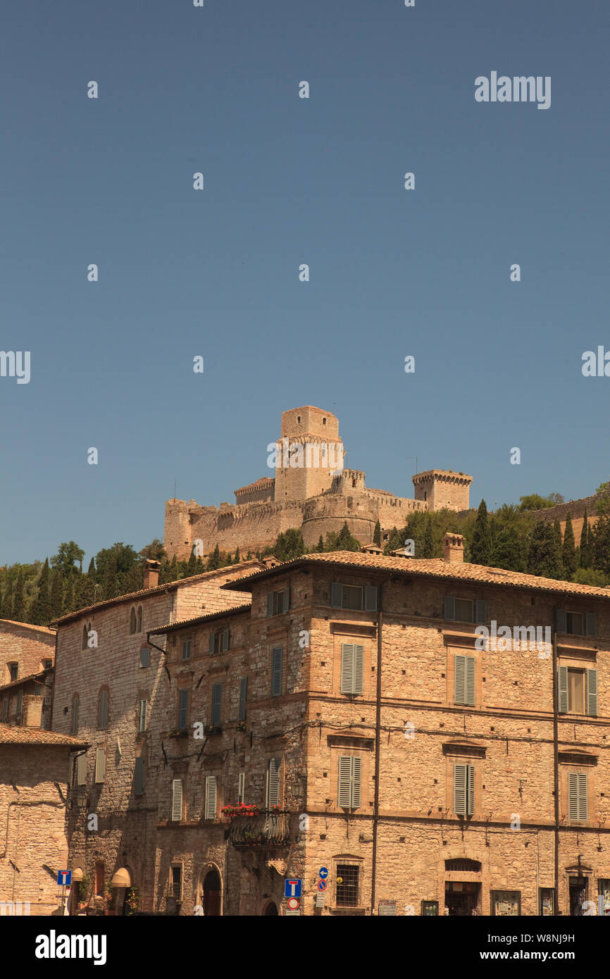 Italian homes on a hill hi-res stock photography and images - Alamy