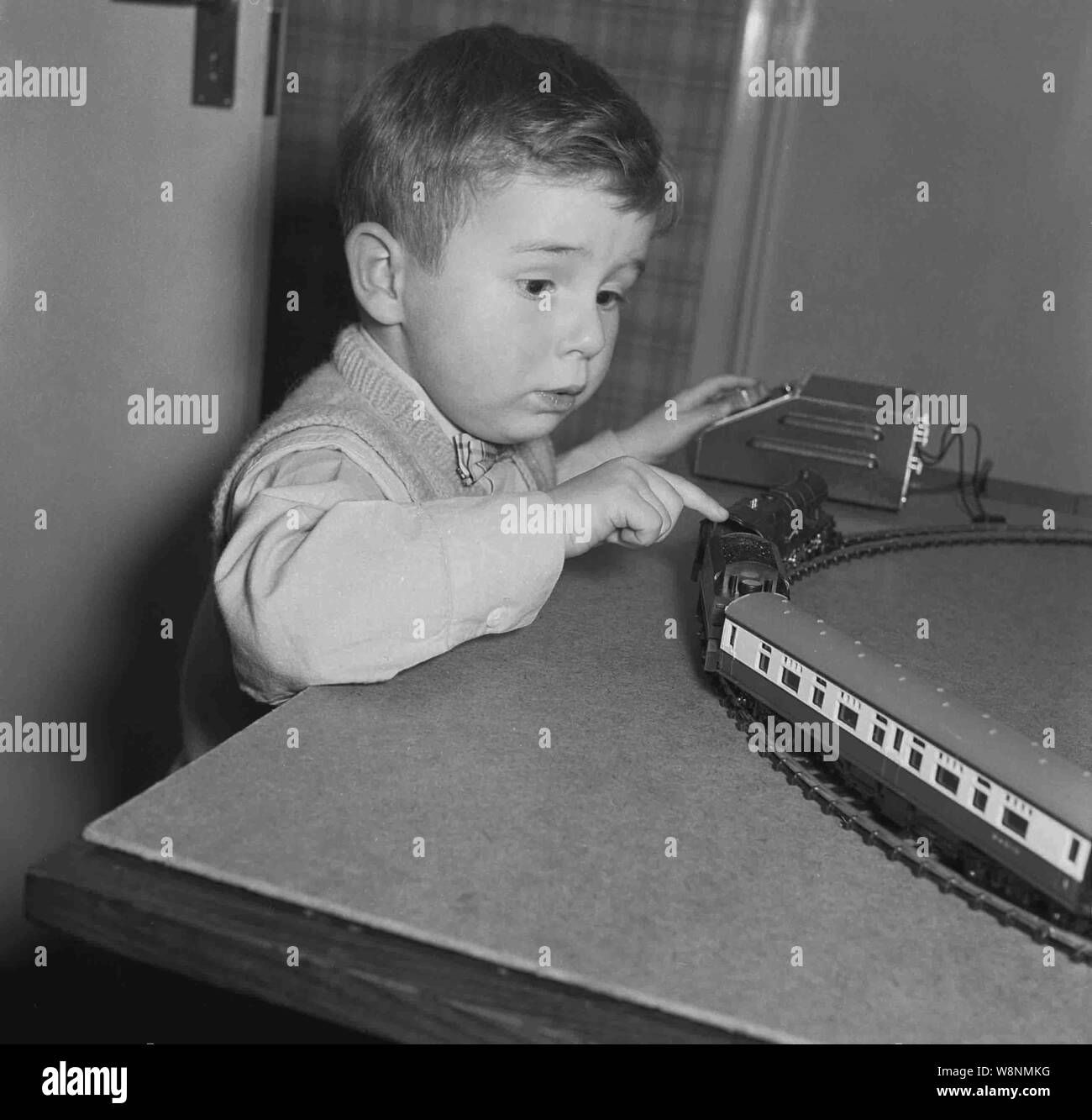 Smartly dressed model Black and White Stock Photos & Images - Alamy