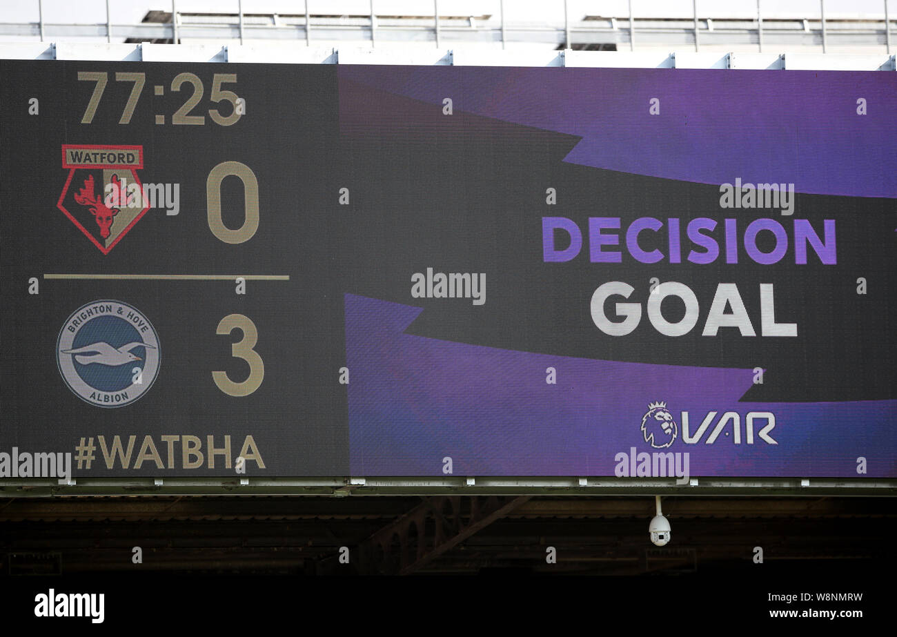 Var screen referee hi-res stock photography and images - Alamy