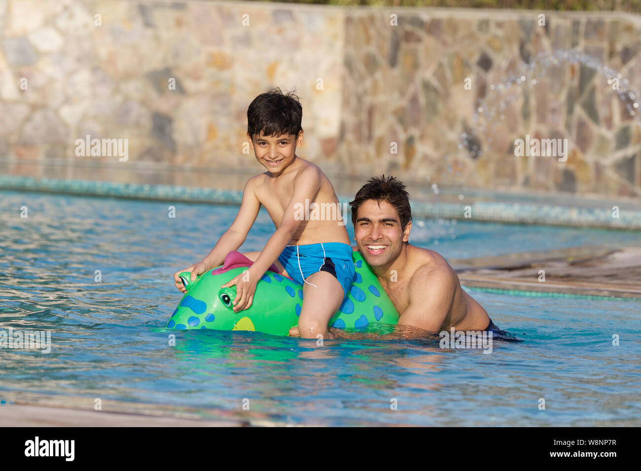 Father son playing pool hi-res stock photography and images - Alamy