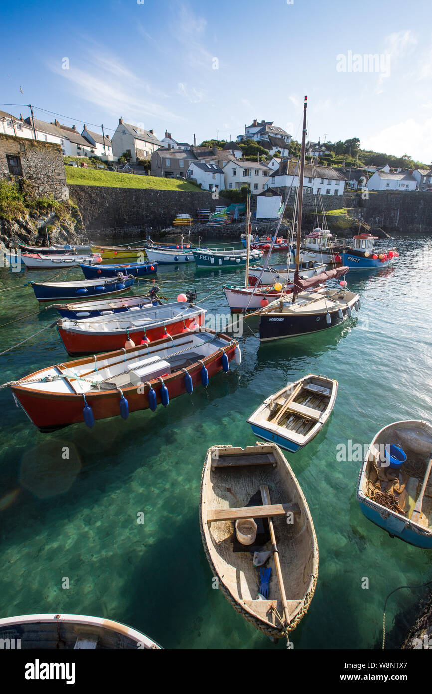 COVERACK, CORNWALL, UK - JUNE 15, 2019. The harbour and village of ...