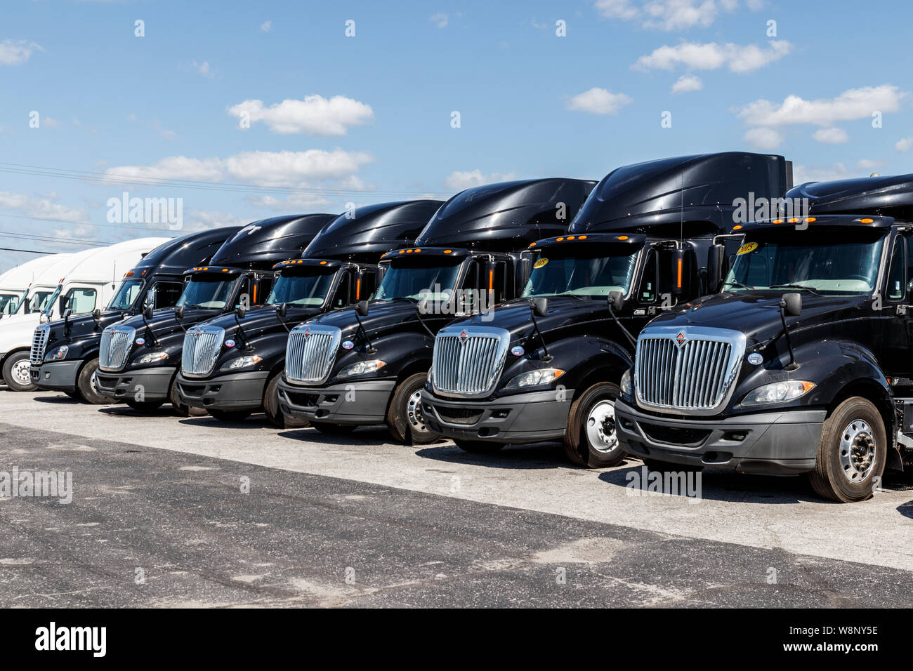 Navistar international truck hi-res stock photography and images - Alamy