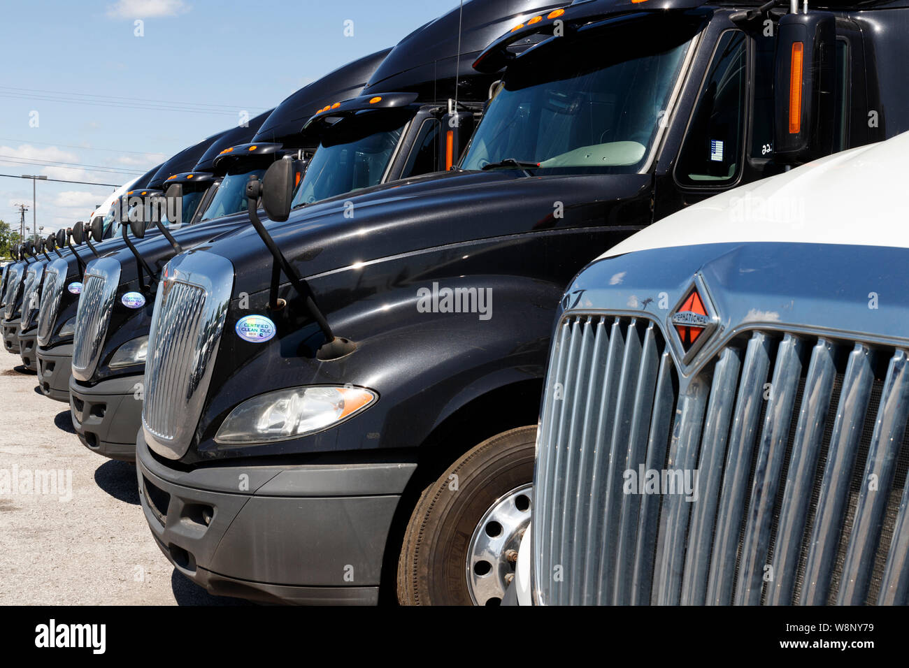 Navistar international truck hi-res stock photography and images - Alamy
