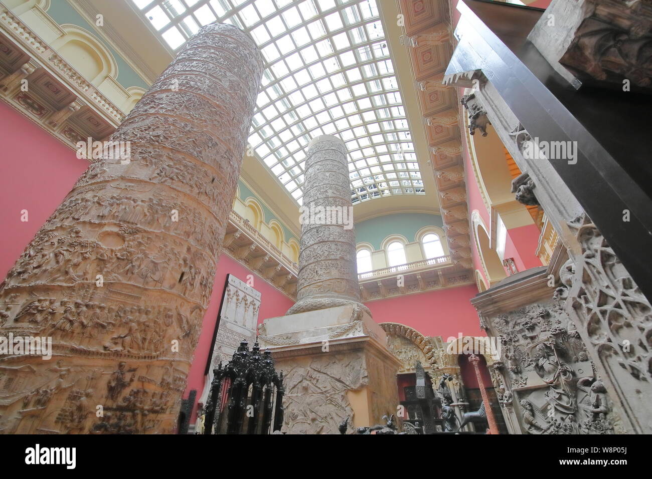 People visit Victoria Albert museum London UK Stock Photo - Alamy