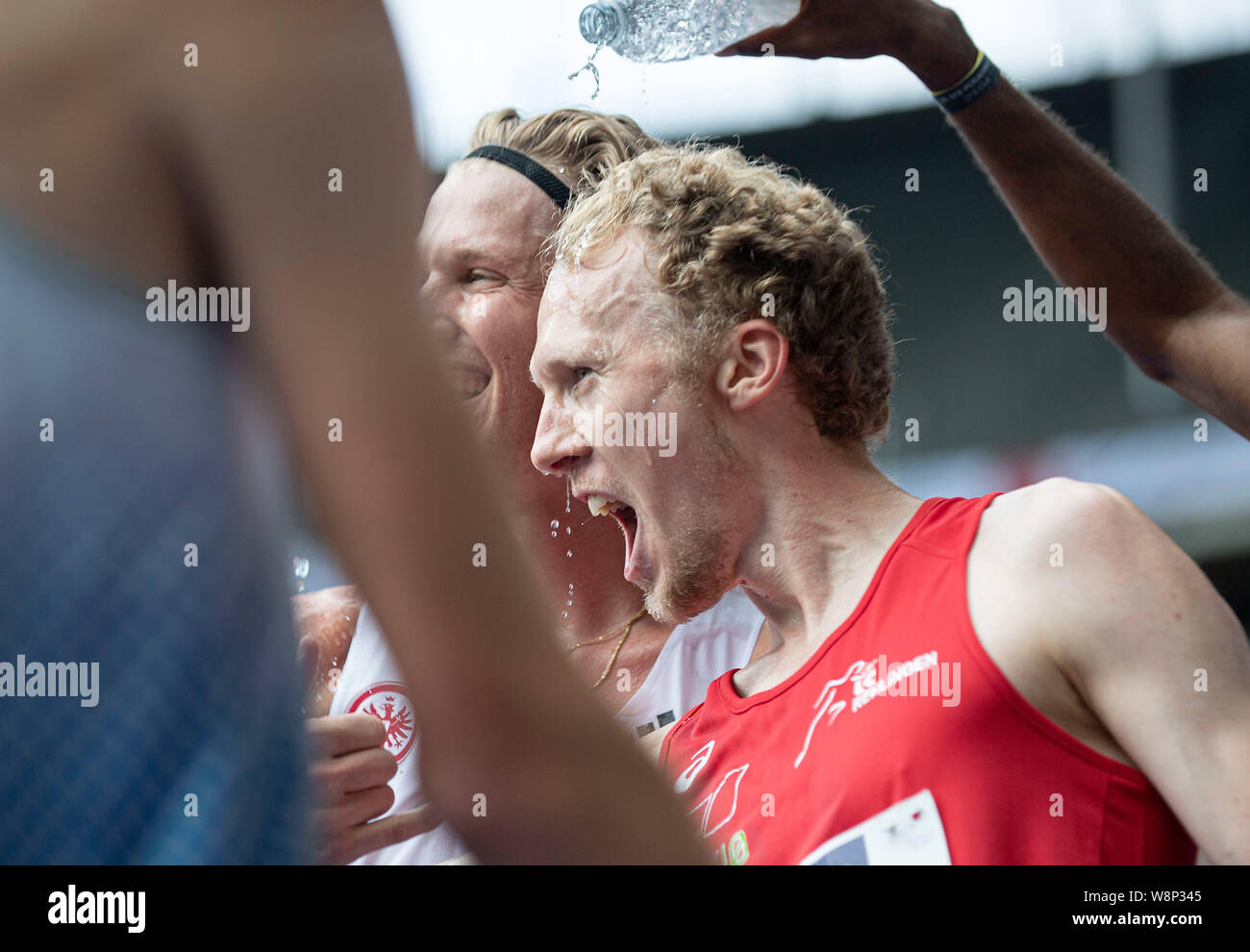 jubilation Sam PARSONS l. (LG Eintracht Frankfurt) 2nd place, and ...