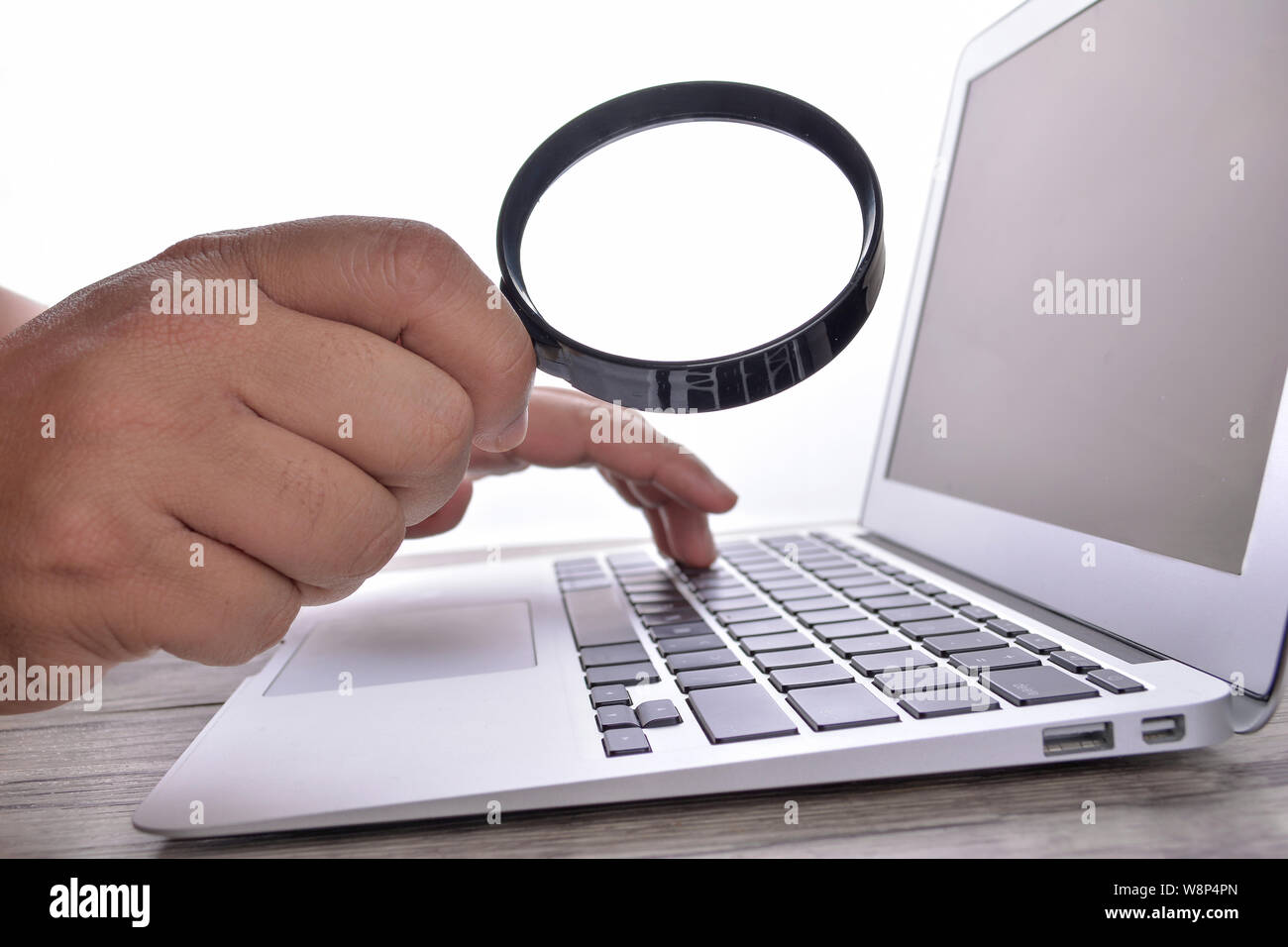 Searching hacker hi-res stock photography and images - Alamy