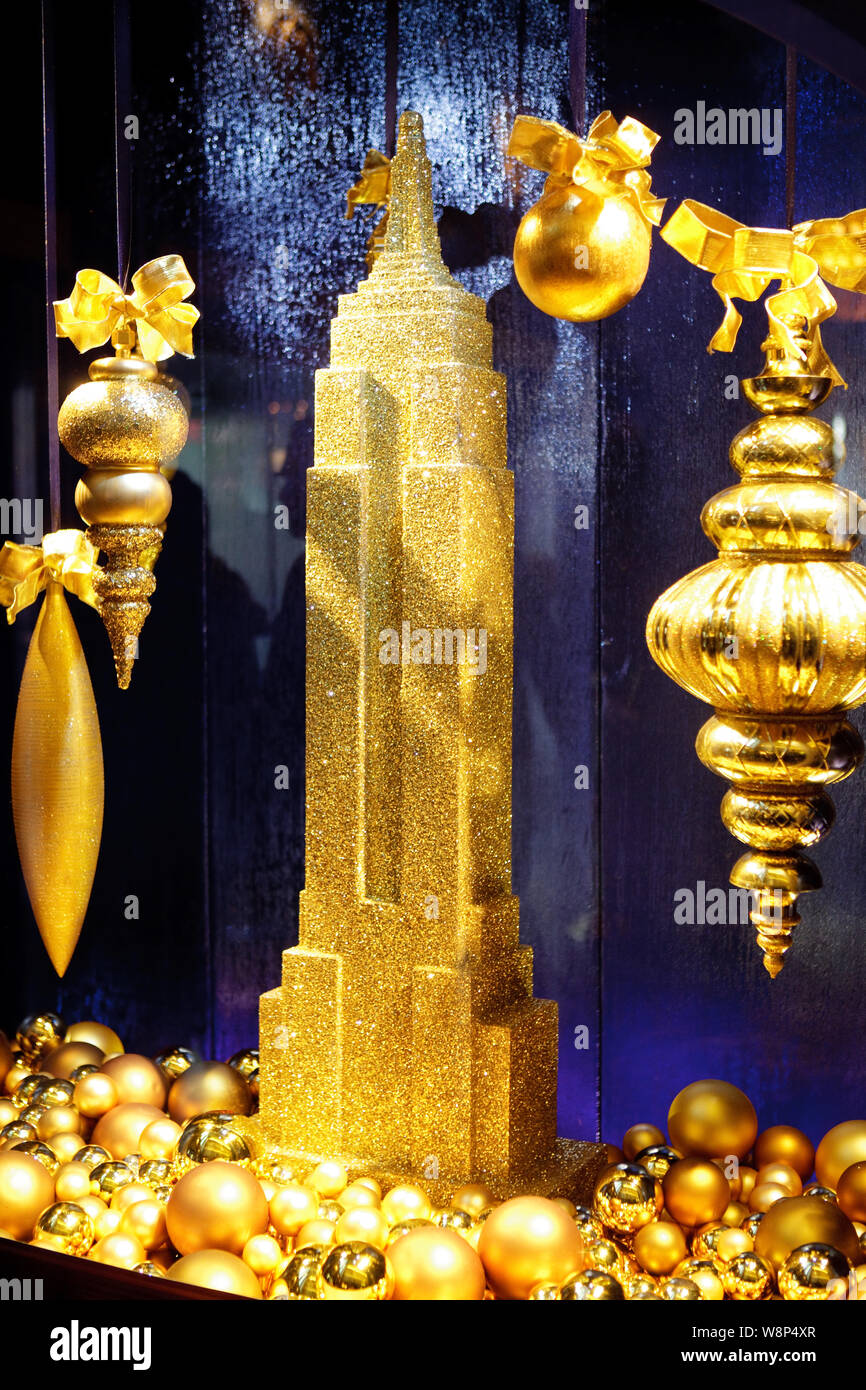 Gold Empire State Building Model, New York Stock Photo - Alamy