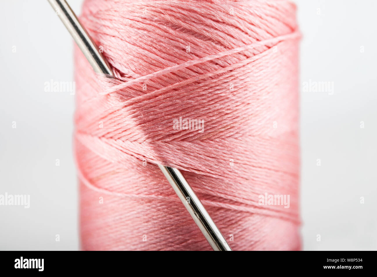 Needle and thread sewing hi-res stock photography and images - Alamy